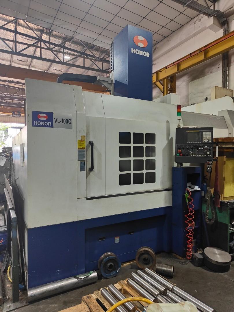 CNC Vertical Lathe Machine, Everything Else on Carousell