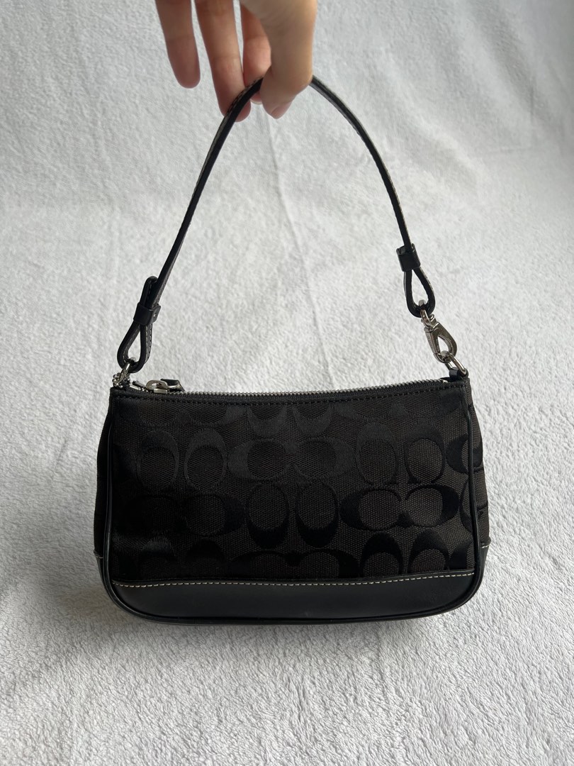 Coach mini shoulder bag (baguette, pochette, kilikili bag), Luxury ...