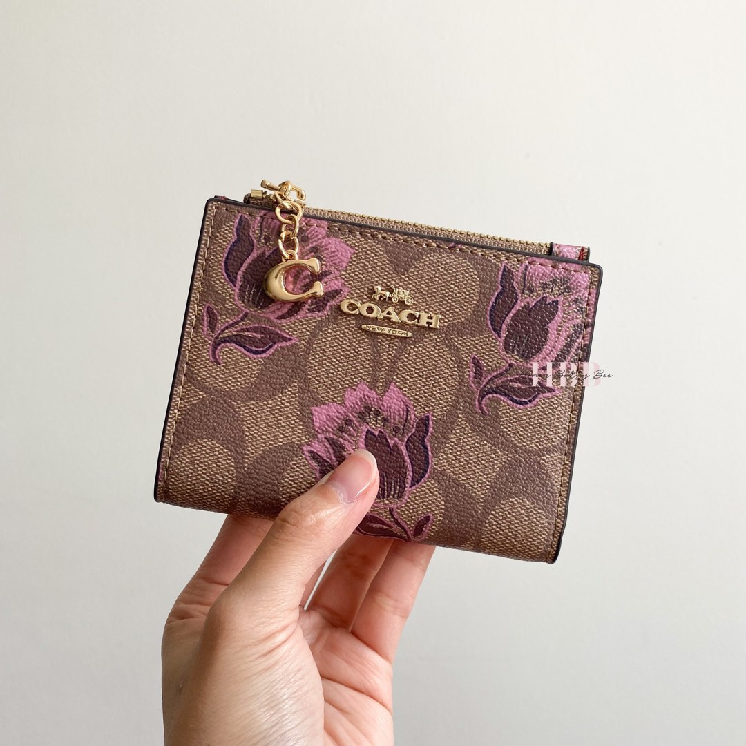 Coach Snap Card Case Wallet in Signature Canvas with Desert Tulip Print ...