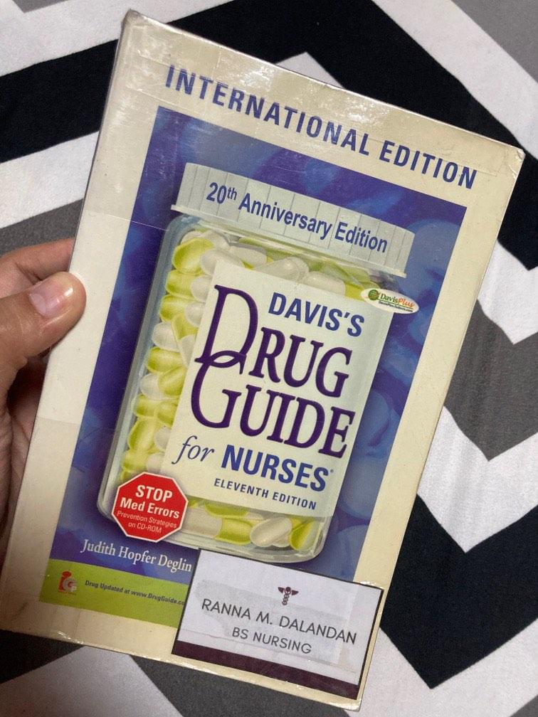 Davis Drug Guide, Hobbies & Toys, Books & Magazines, Textbooks on Carousell