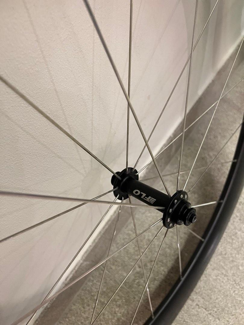 FLO Carbon wheelset rim brake, Sports Equipment, Bicycles & Parts ...