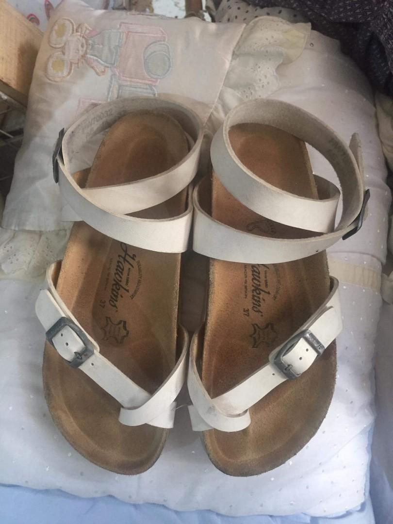 Hawkins flat sandals, Women's Fashion, Footwear, Flats & Sandals on ...