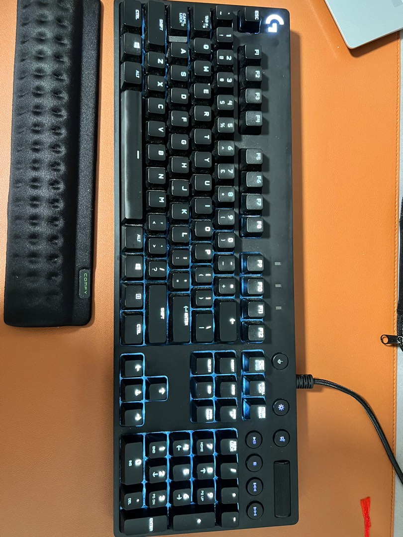 Logitech gaming set combo G610, Computers & Tech, Parts & Accessories ...