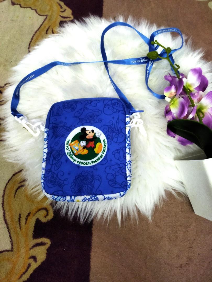 Mickey Mouse small sling bag tapak 11cm, Hobbies & Toys, Collectibles ...