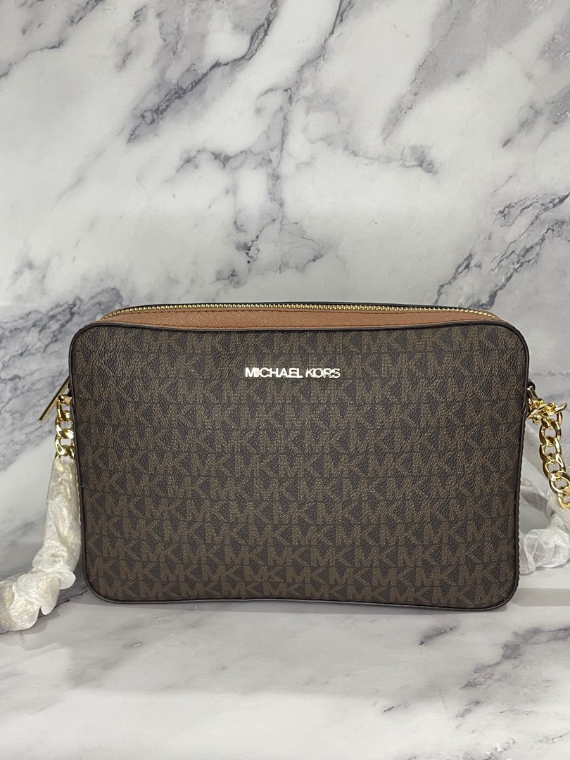 Original MK Jet Set Travel Camera Bags, Luxury, Bags & Wallets on Carousell