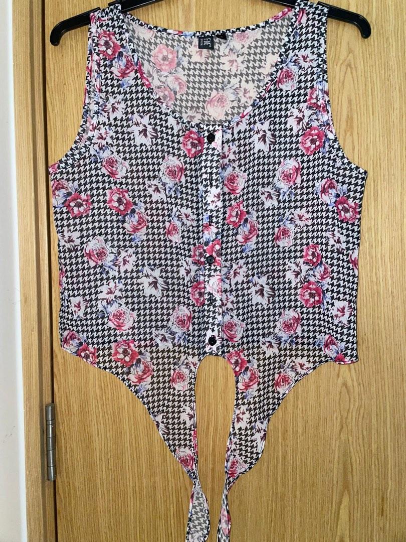 Pre-loved clothes, Women's Fashion, Tops, Blouses on Carousell