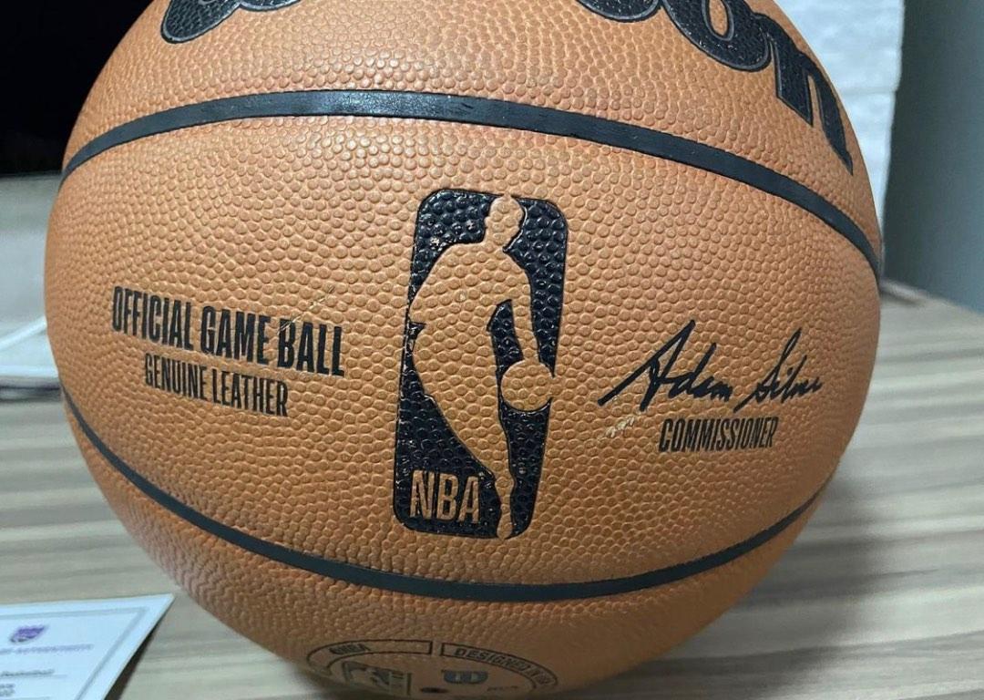 Rare! Game used NBA ball photomatched to Lebron free throw, Sports ...