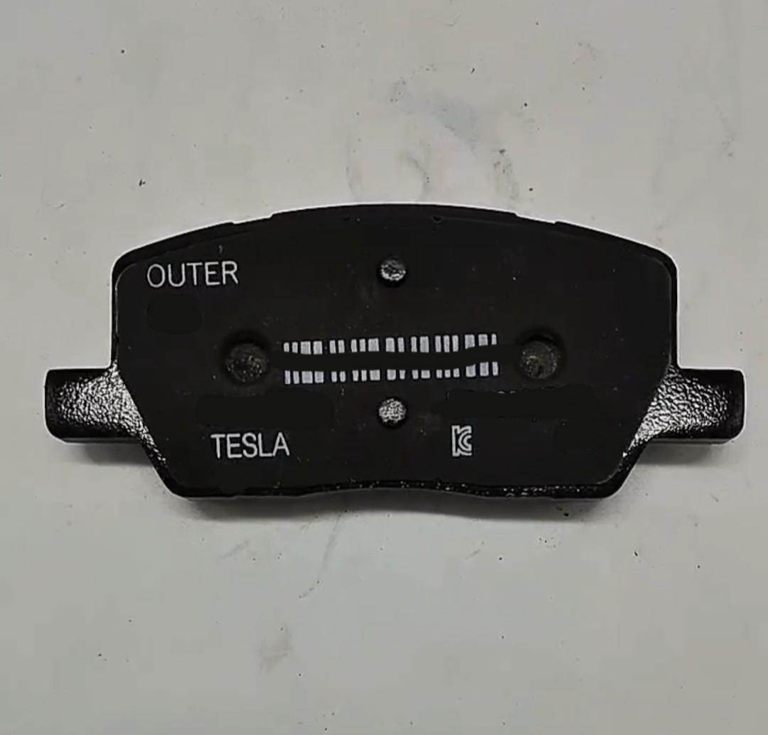 Tesla model s Brembo Oem brake pads front and rear, 汽車配件, 車軚 - Carousell