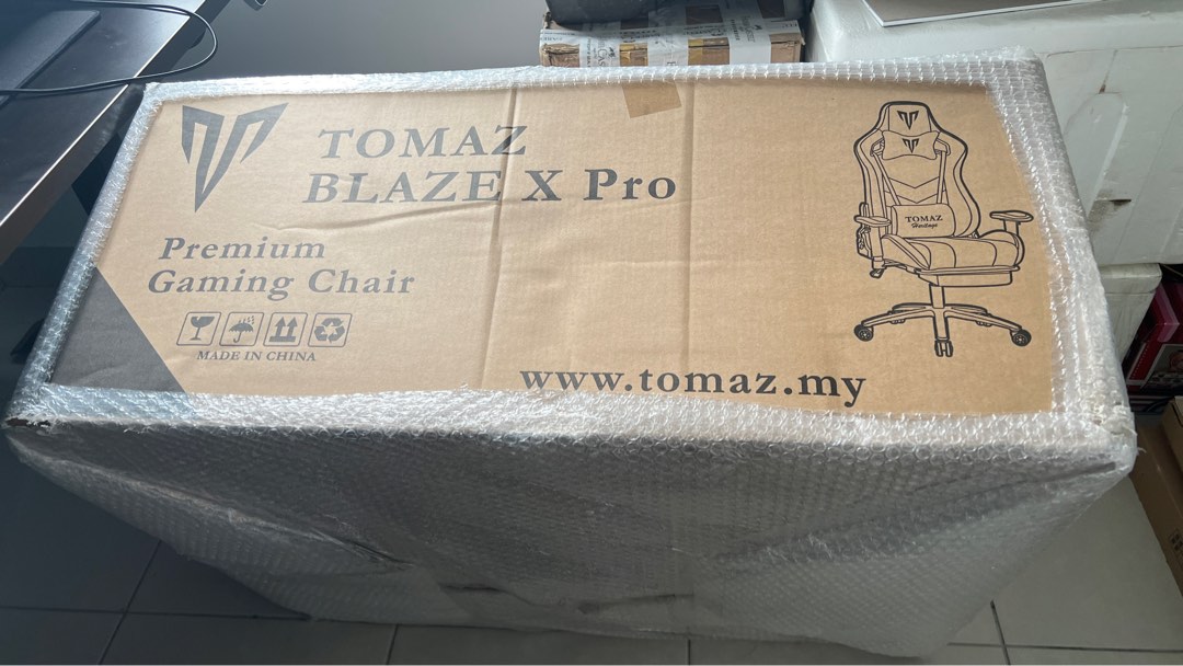 TOMAZ BLAZE X PRO (BROWN), Furniture & Home Living, Furniture, Chairs ...