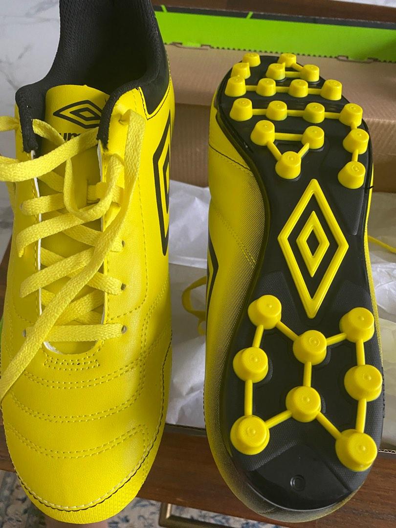 Umbro Classico footy all boots, Sports Equipment, Sports & Games ...