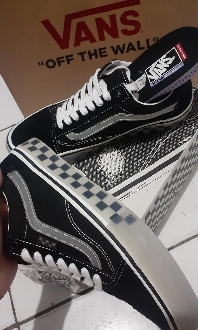 VANS SKATE OLD SKOOL TRANSLUCENT RUBBER BLACK/CLEAR, Men's Fashion, Men ...