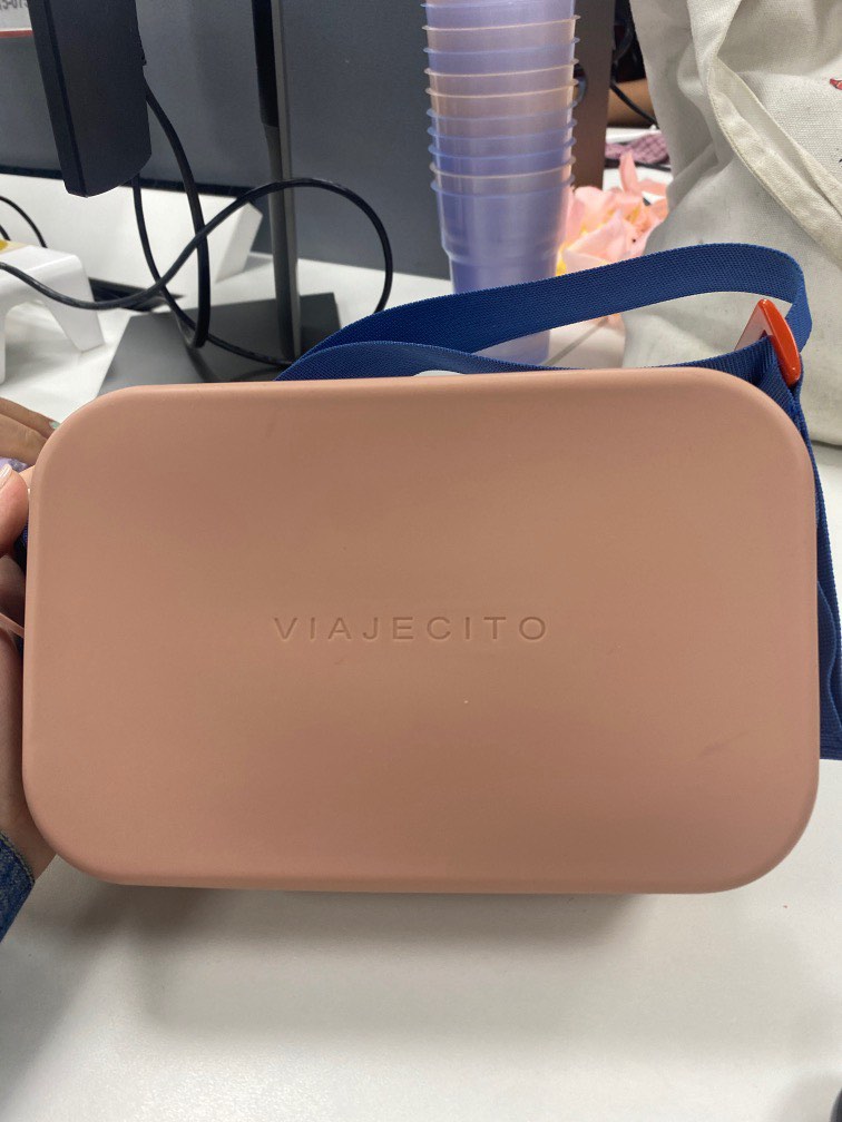 Viajecito Splashkit Classic - Smoke Pink, Women's Fashion, Bags ...