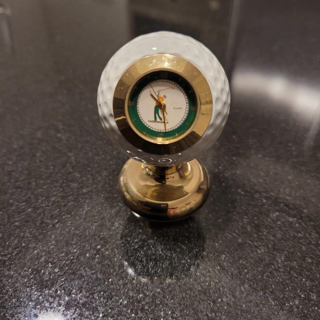 Vintage mini golf ball clock, Hobbies & Toys, Memorabilia ...