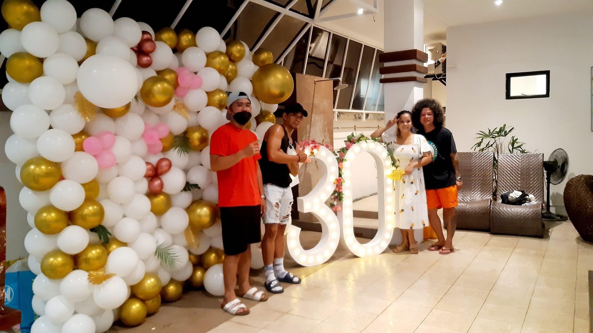 4 Feet LED Light Letter/ Number Standee, Hobbies & Toys, Stationary ...