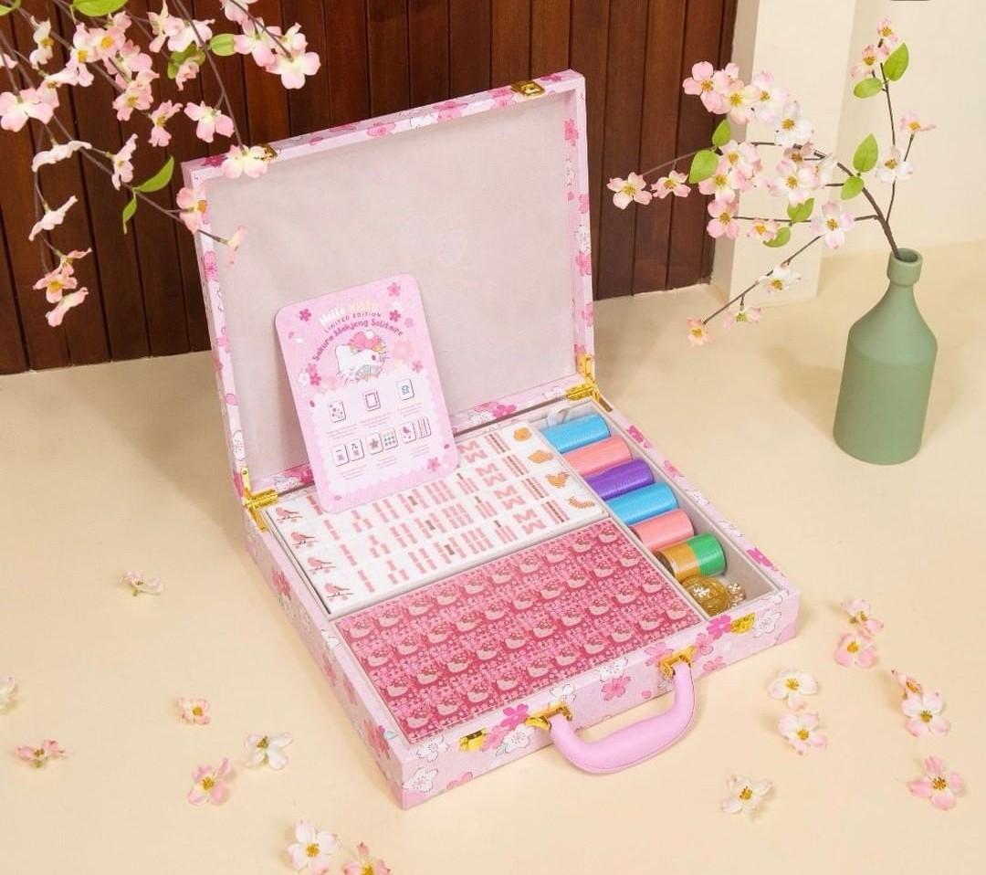 [LAST SET] Authentic SANRIO hello kitty mahjong set cherry blossom ...