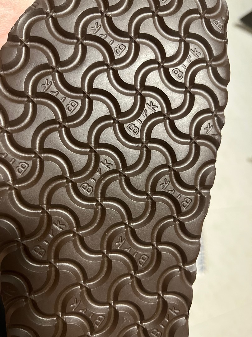 Briken stock, Men's Fashion, Footwear, Flipflops and Slides on Carousell