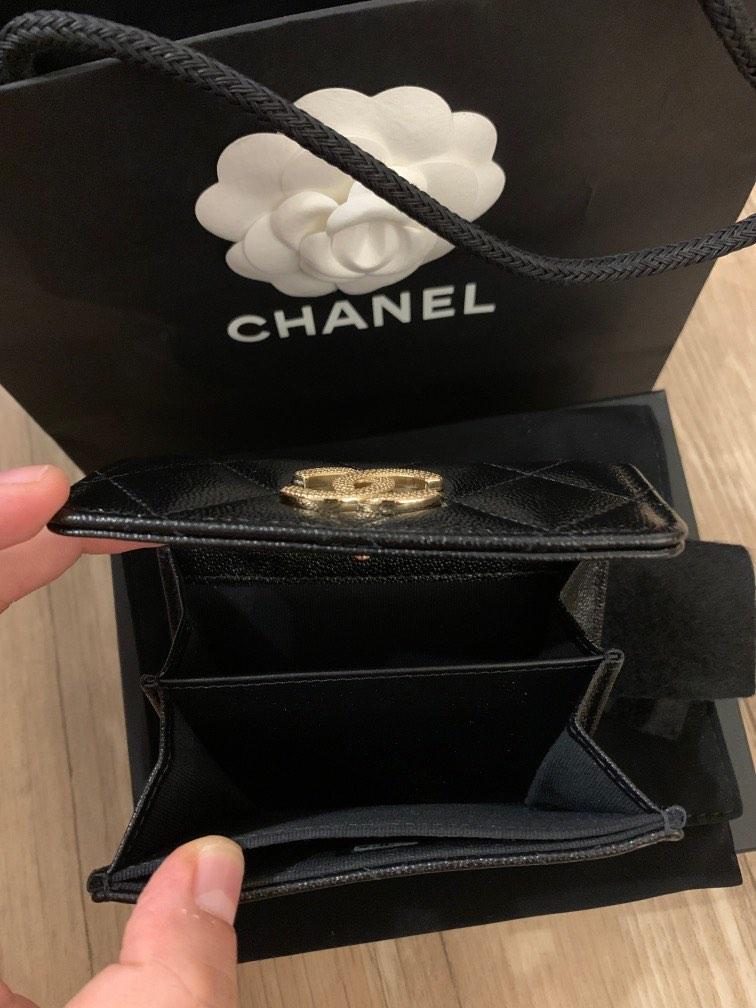 Chanel 22B XL Card Holder, Luxury, Bags & Wallets on Carousell