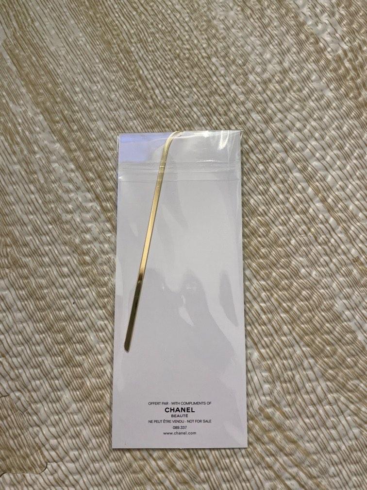 Chanel Gabrielle Metal bookmark, 興趣及遊戲, 收藏品及紀念品, 明星周邊 - Carousell