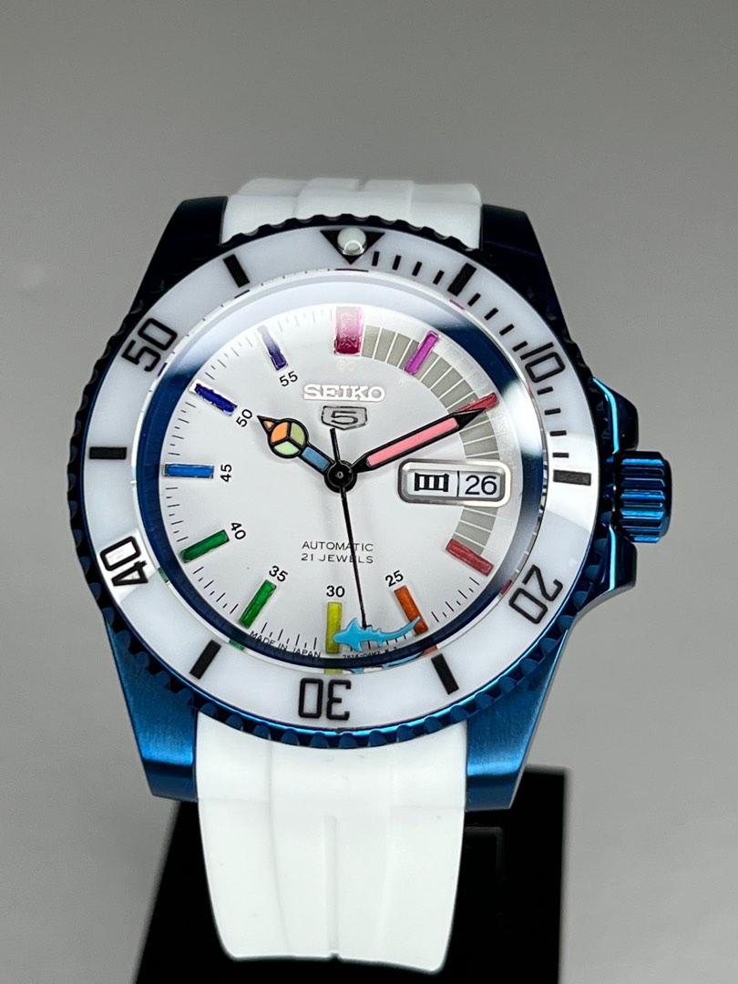 Custom Seiko Mod Rainbow Blue Steel Submariner, Men's Fashion, Watches ...