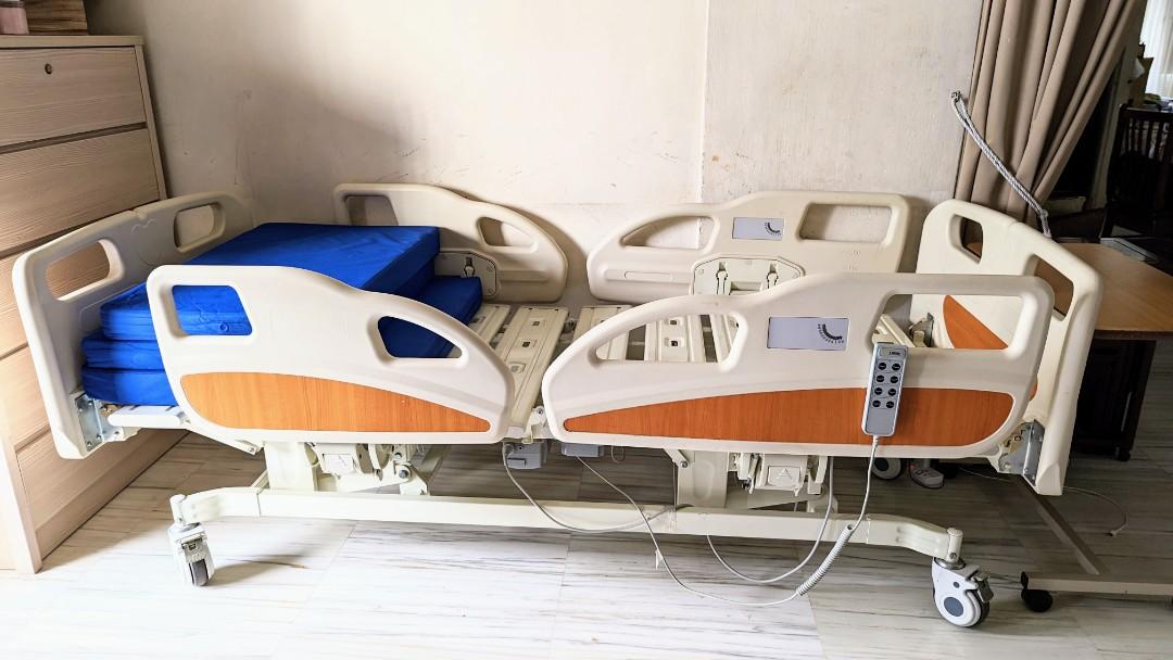 Deluxe Electric T-Motion Hospital Bed, Health & Nutrition, Assistive ...