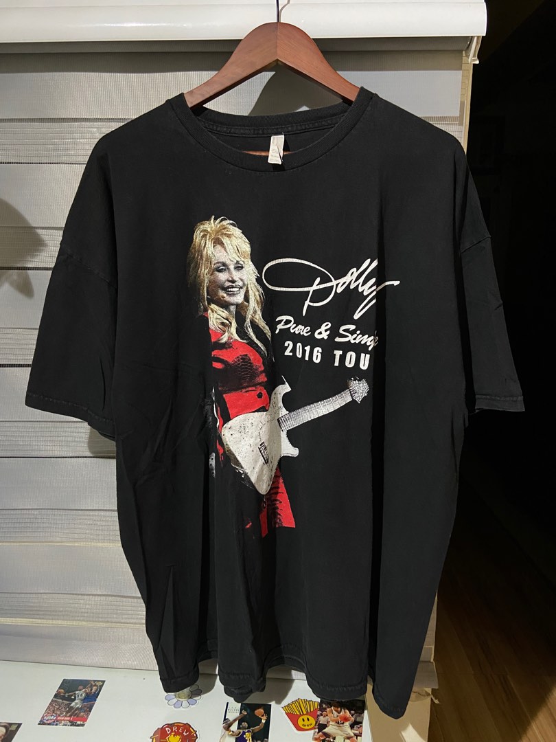 Dolly Parton tour tee, Men's Fashion, Tops & Sets, Tshirts & Polo ...