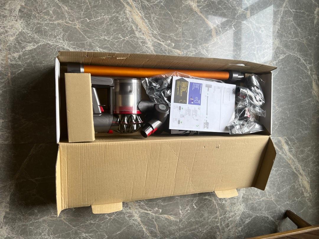 Dyson V8 Absolut+, TV & Home Appliances, Vacuum Cleaner & Housekeeping ...