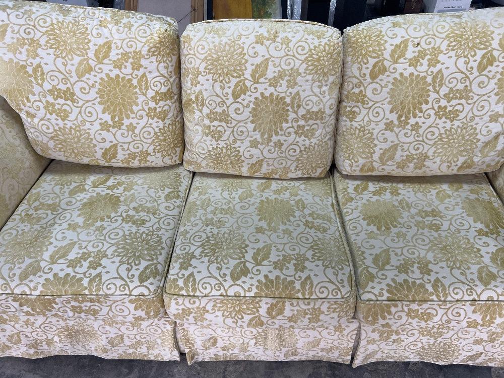 Floral Pattern Fabric 3 Seater Sofa / Fabrik Corak Bunga Sofa 3 Tempat ...
