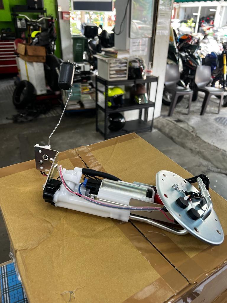 Honda REVO Fuel Pump ORIGINAL 16700-MFM-003 2008-2018, Motorcycles ...