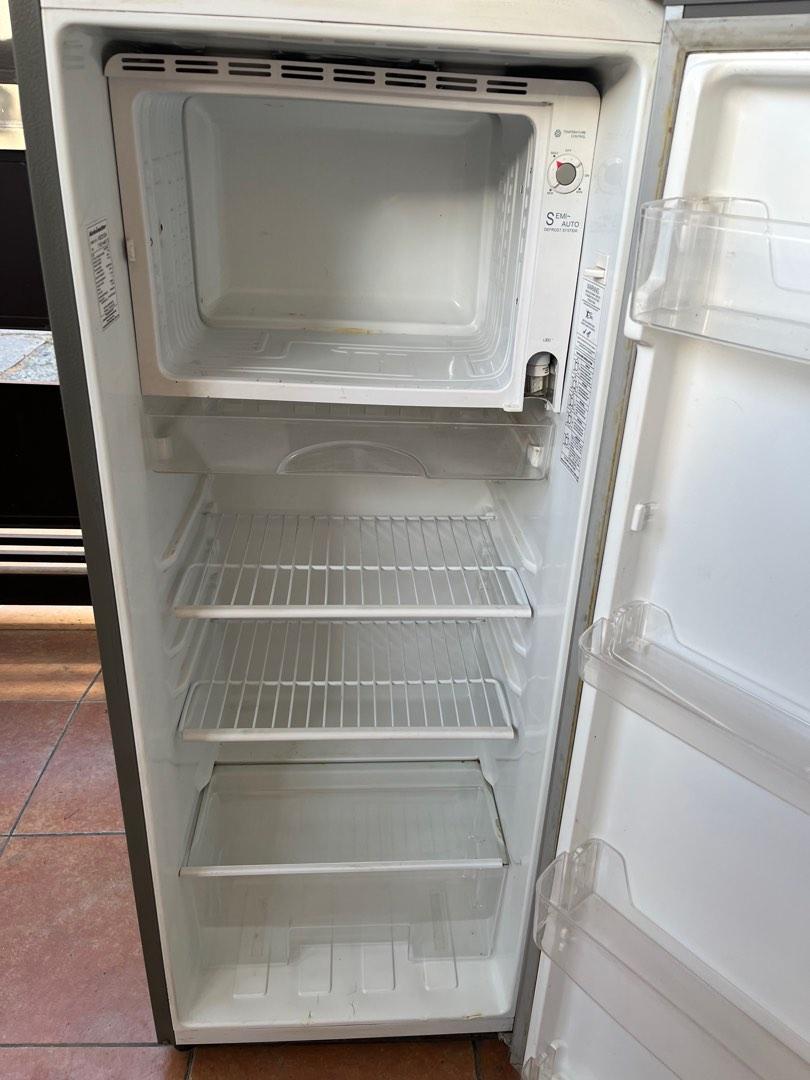 Kelvinator Refrigerator 6 cubic feet, TV & Home Appliances, Kitchen ...