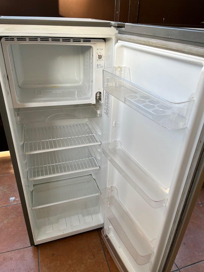 Kelvinator Refrigerator 6 cubic feet, TV & Home Appliances, Kitchen ...
