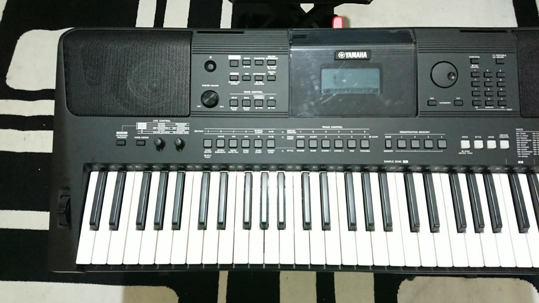 Keyboard yamaha psr E 463 flashdisk, Musik & Media, Alat di Carousell