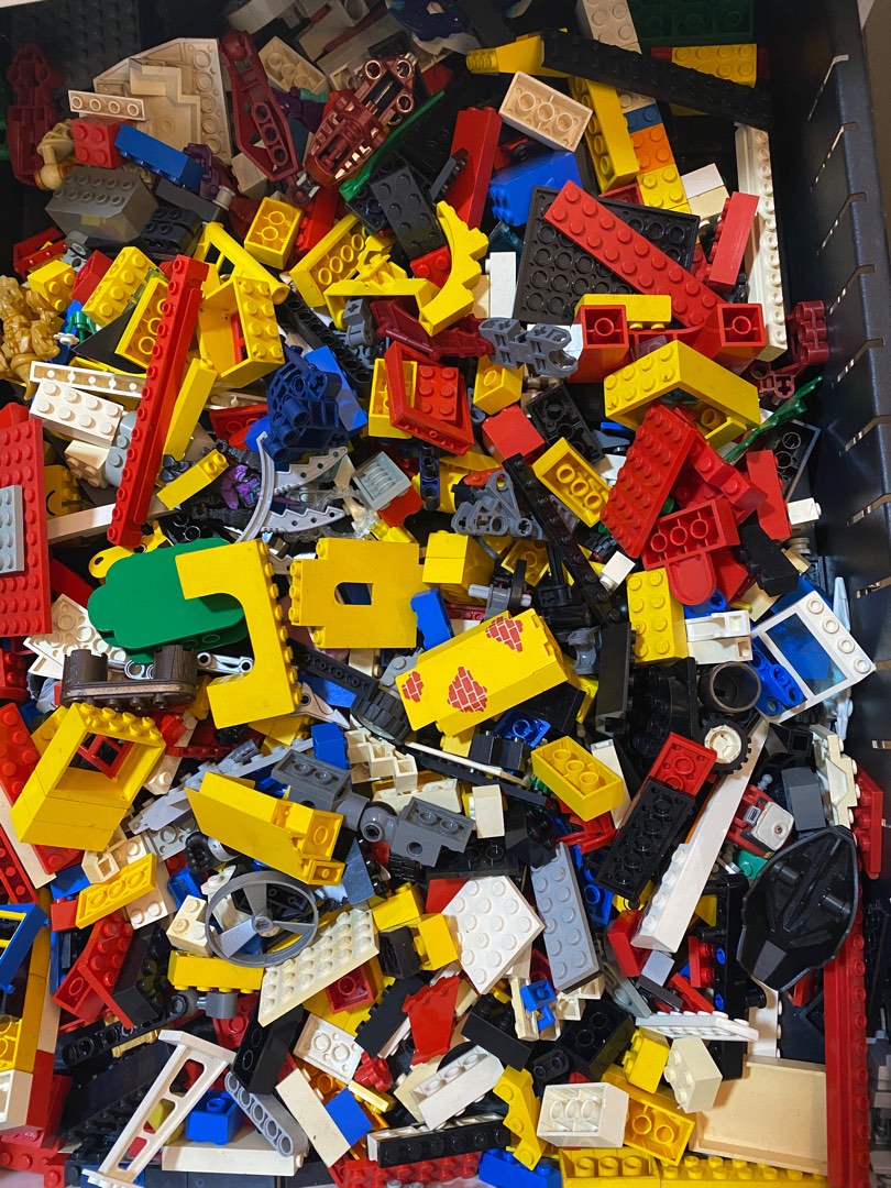 LEGO - Assorted Castle/Space/City/Bionicle/General Pieces, Hobbies ...