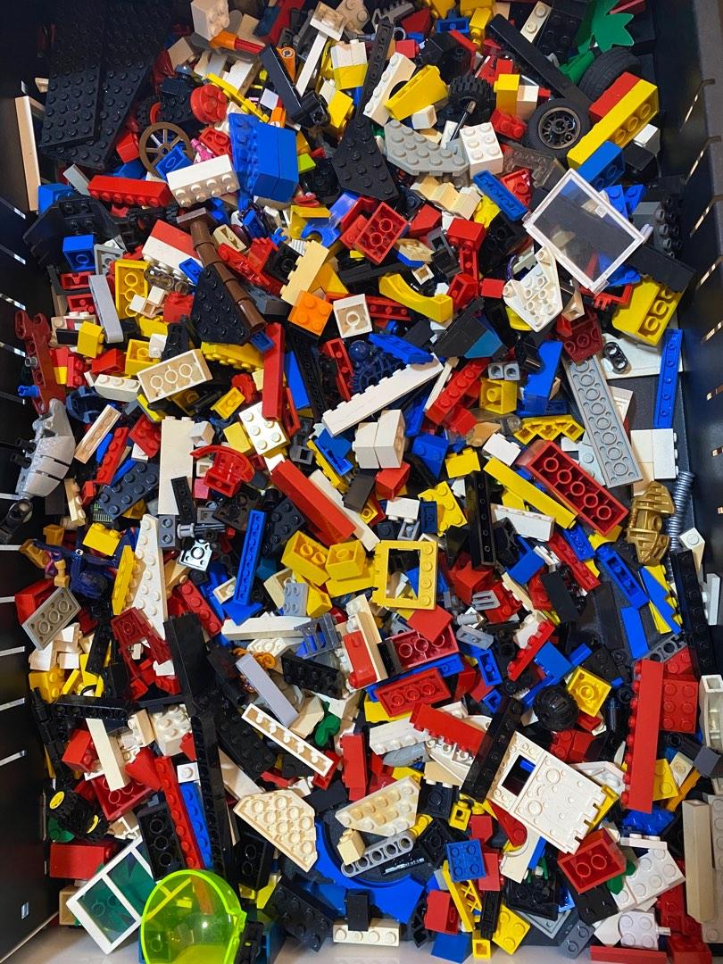 LEGO - Assorted Castle/Space/City/Bionicle/General Pieces, Hobbies ...