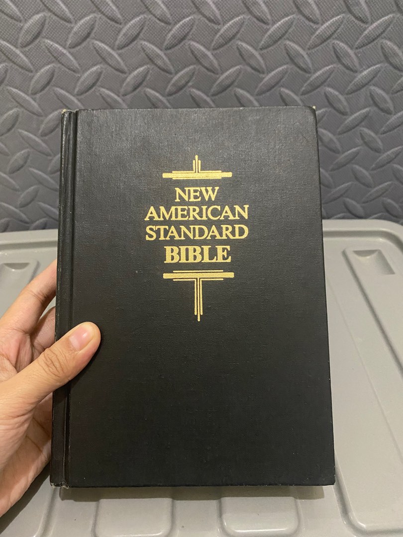 NEW AMERICAN STANDARD BIBLE, Hobbies & Toys, Books & Magazines ...