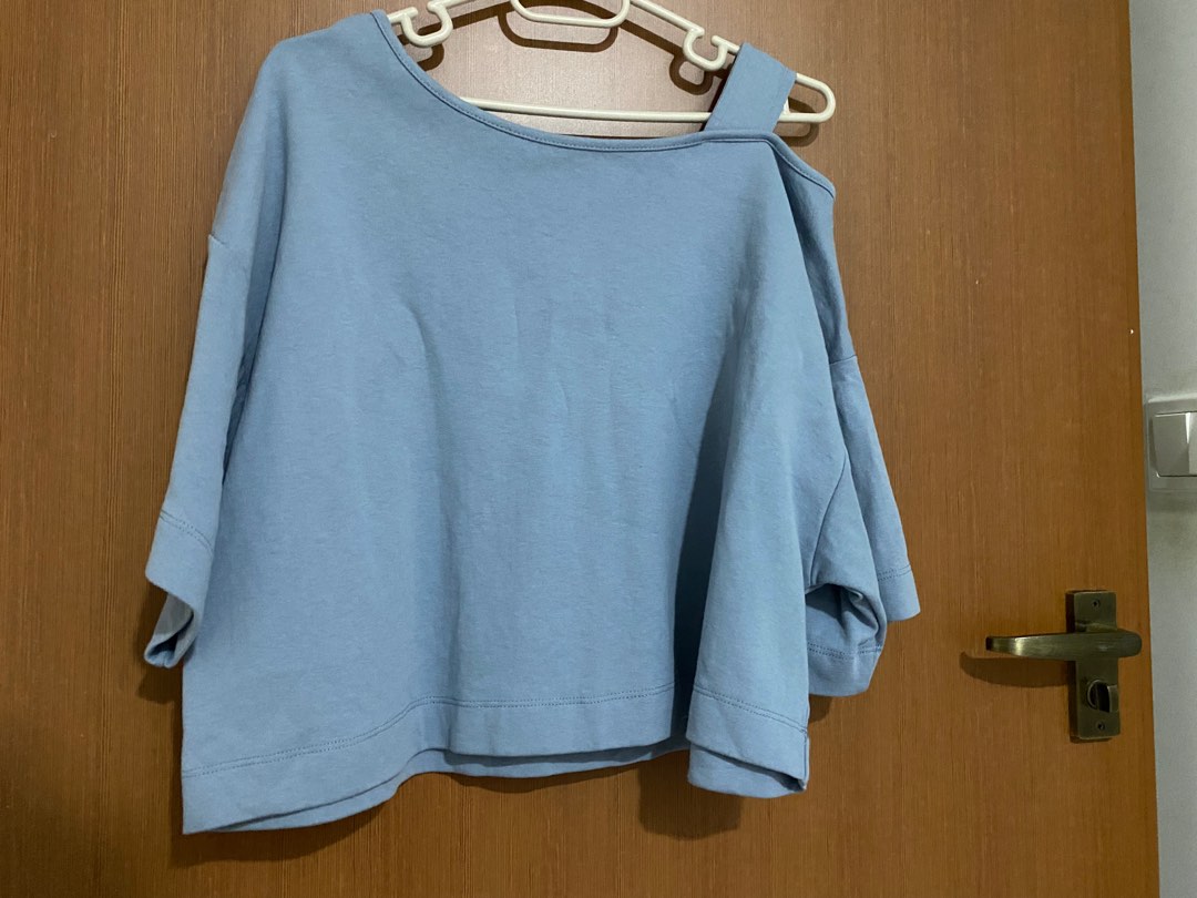 TRT/ THE STAGE WALK, Women's Fashion, Tops, Blouses on Carousell