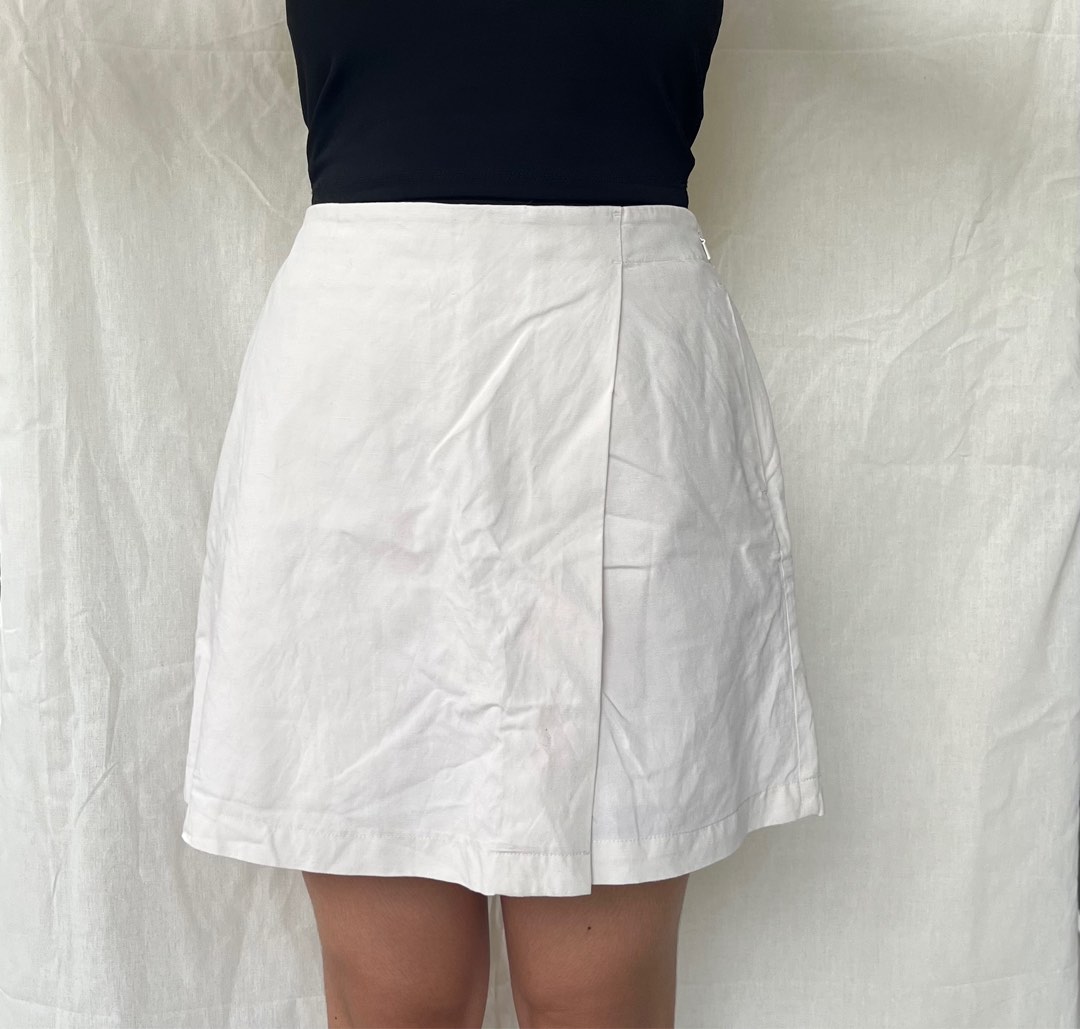 Uniqlo Linen Skort, Women's Fashion, Bottoms, Skirts on Carousell