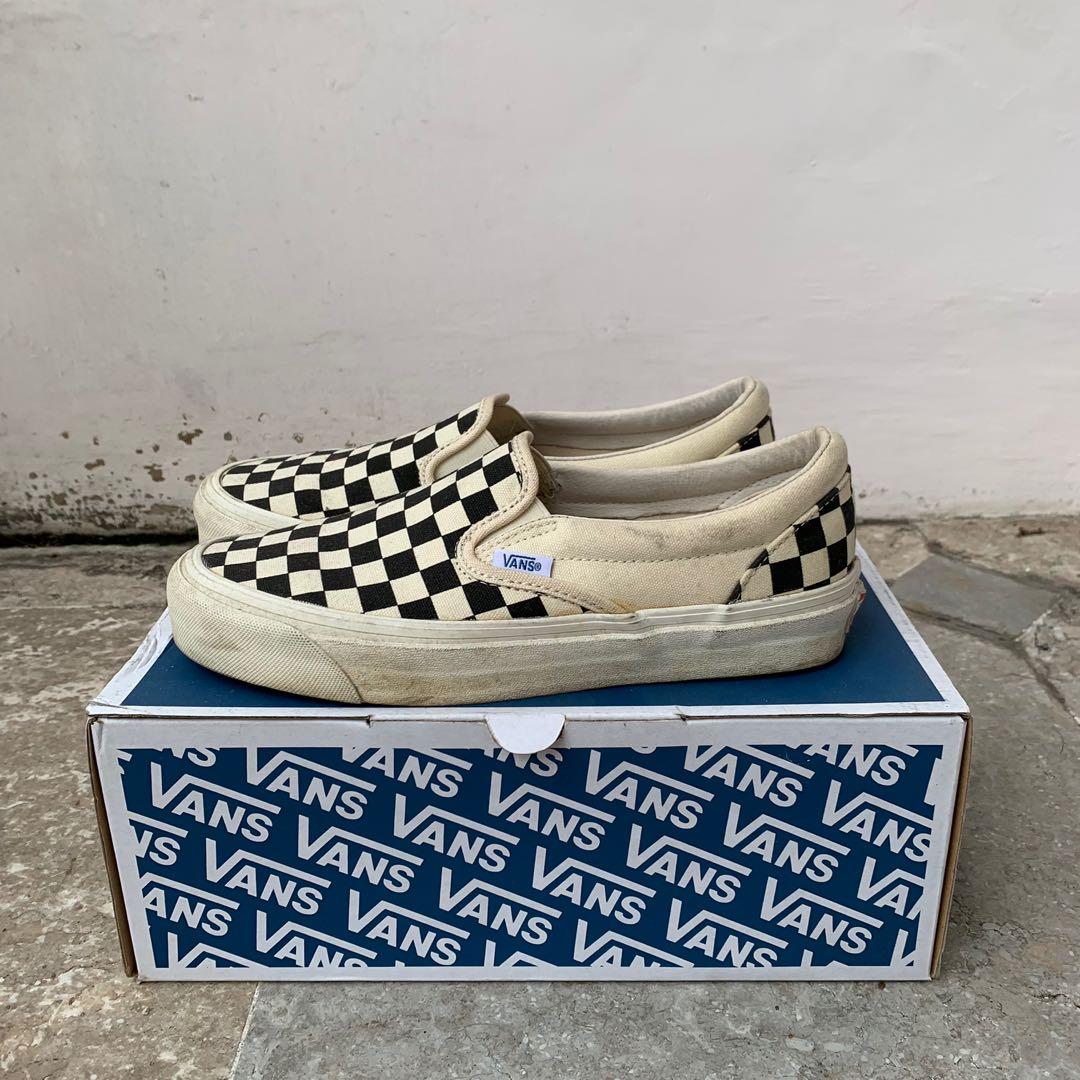 Vans Vault OG Slip-on Checkerboard, Fesyen Pria, Sepatu , Sneakers di ...