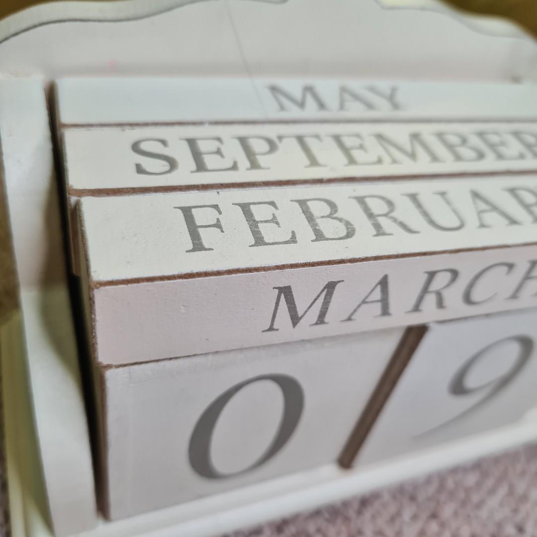 WOODEN CALENDAR BLOCKS - COMPLETE (AS GOOD AS NEW), Furniture & Home ...