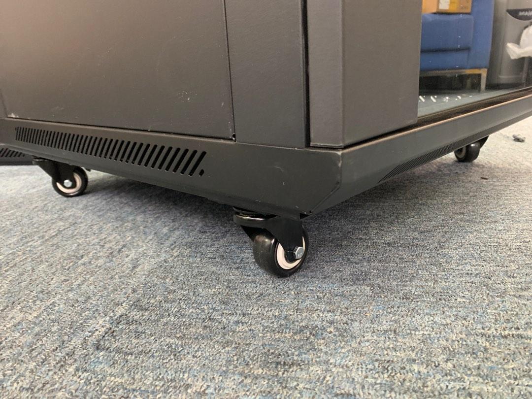 [last unit] 12u, 600mm depth server rack with castor wheels, Computers ...