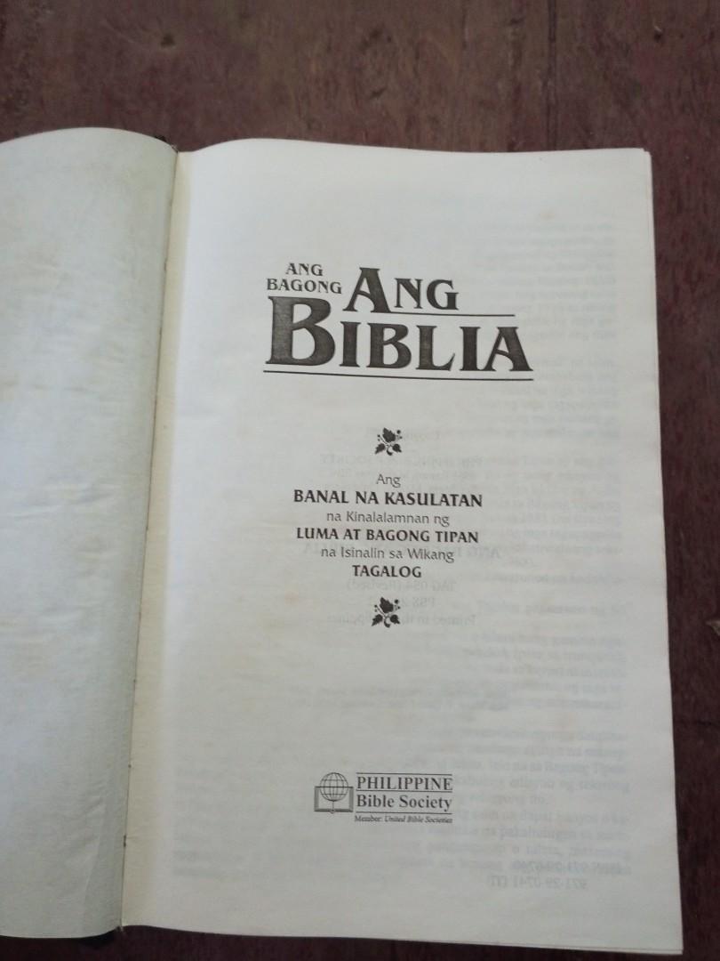 Ang Bagong Ang Biblia, Hobbies & Toys, Books & Magazines, Religion ...