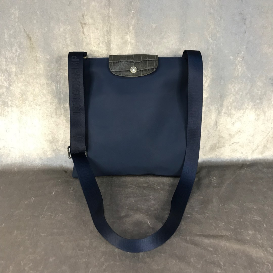 Authentic Longchamp Modele Dispose Nylon Bag, Luxury, Bags & Wallets on ...