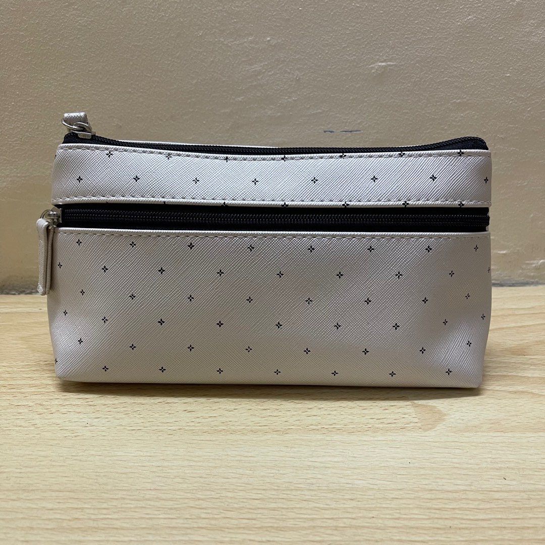 Bench Makeup Pouch, Women's Fashion, Bags & Wallets, Purses & Pouches ...