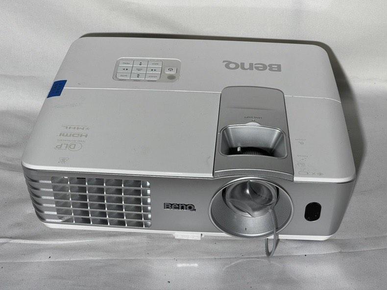 Benq W1070+ projector with brand new lamp!, TV & Home Appliances, TV ...