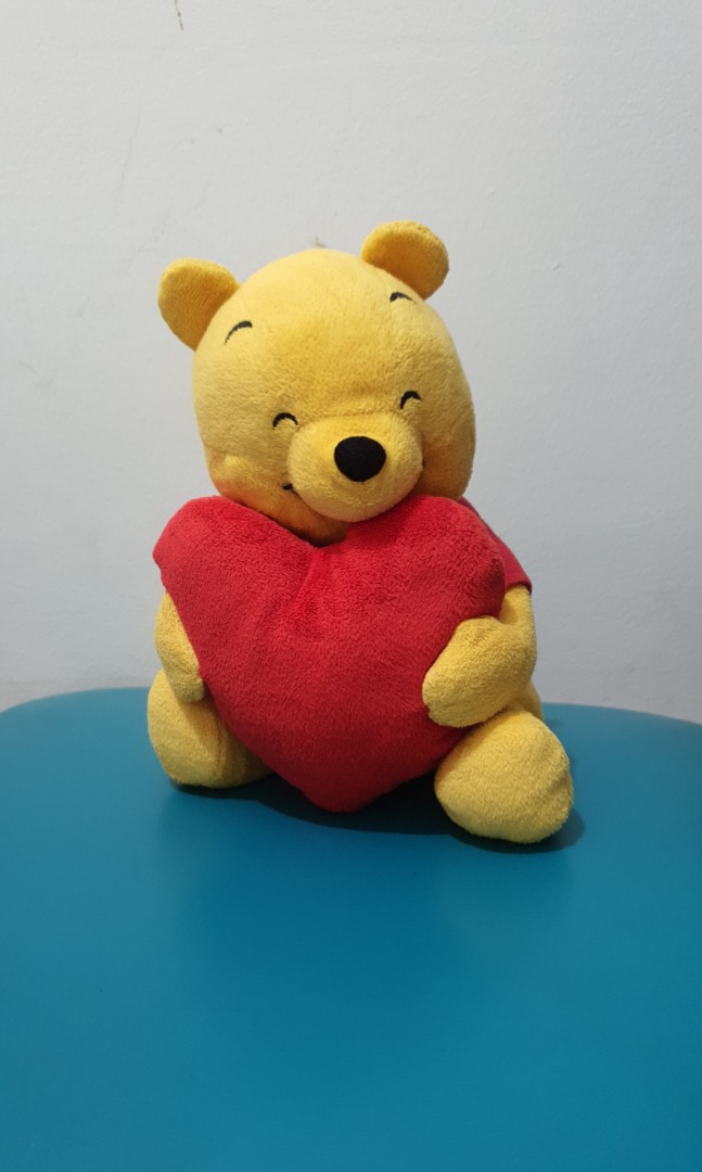 Boneka pooh disney love, Toys & Collectibles, Mainan di Carousell