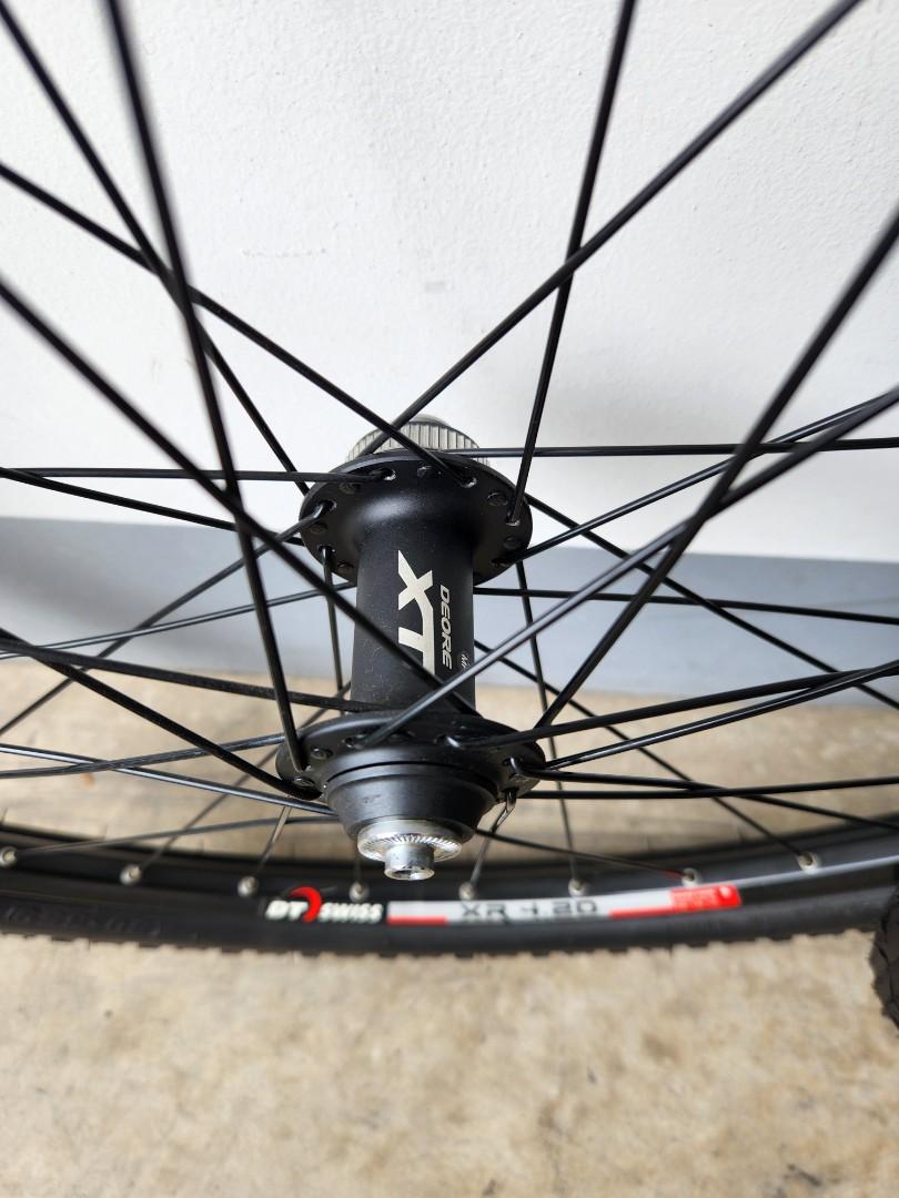DT Swiss XR4.2D with Deore & XT Hubs - 26er Wheelset, Sports Equipment ...