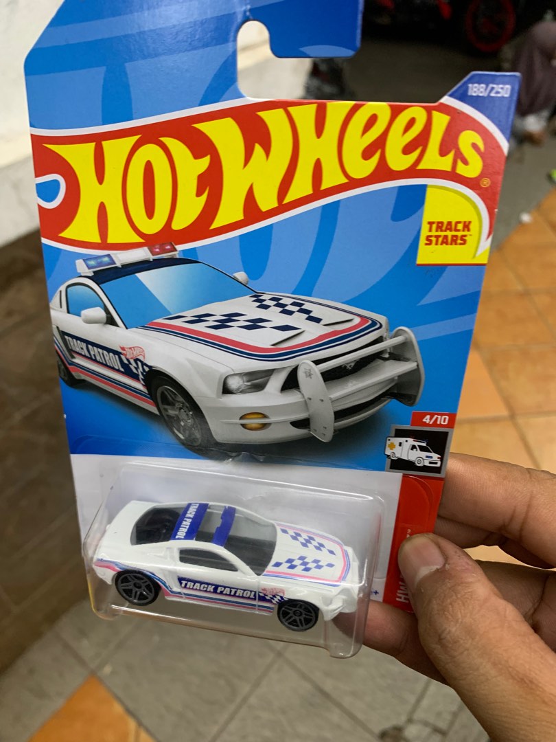 Hot Wheels error, Toys & Collectibles, Mainan di Carousell