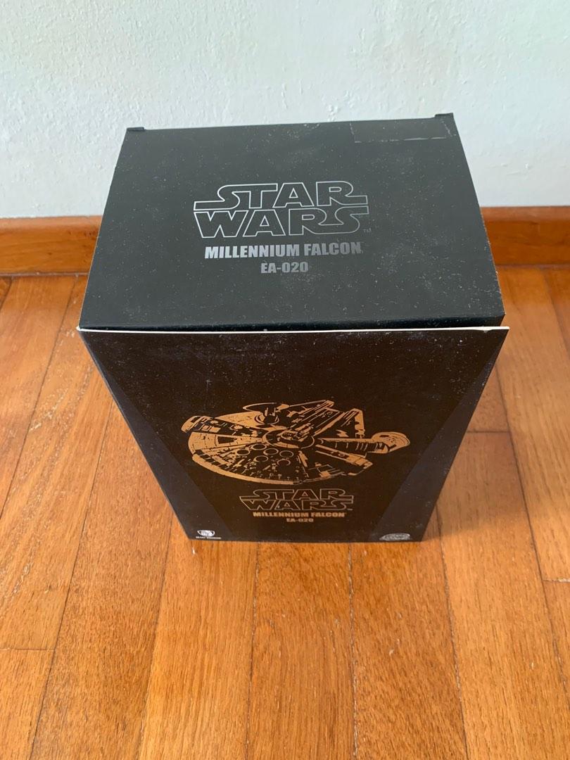 Levitating Millennium Falcon Star Wars by Beast Kingdom, Hobbies & Toys ...