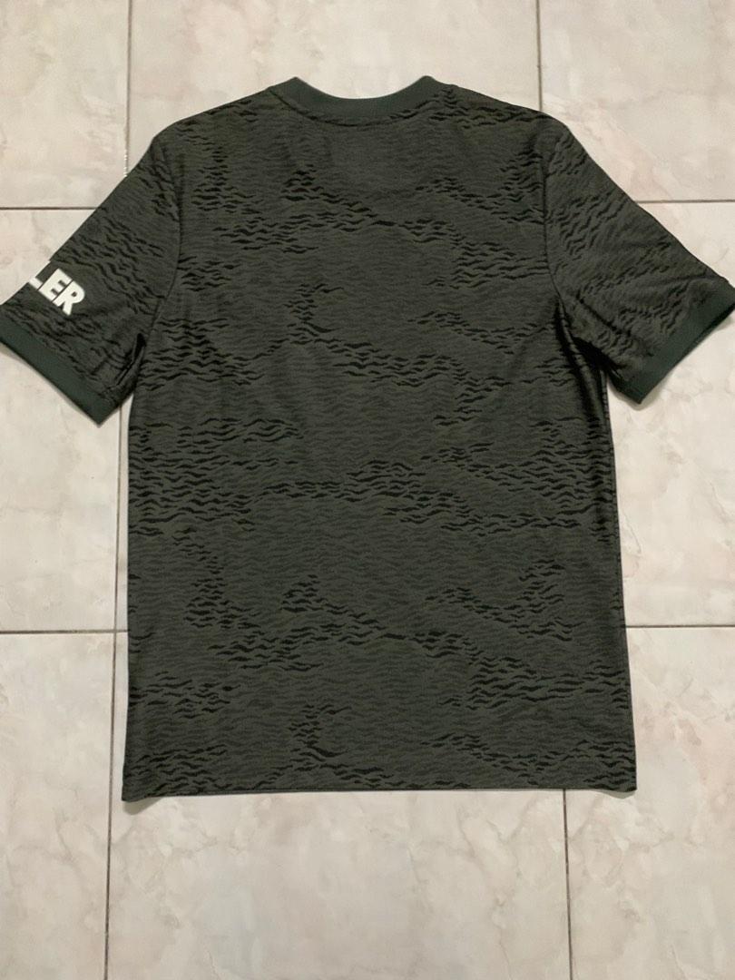 man utd 20/21 away kit fans issue (original), Men's Fashion, Activewear ...