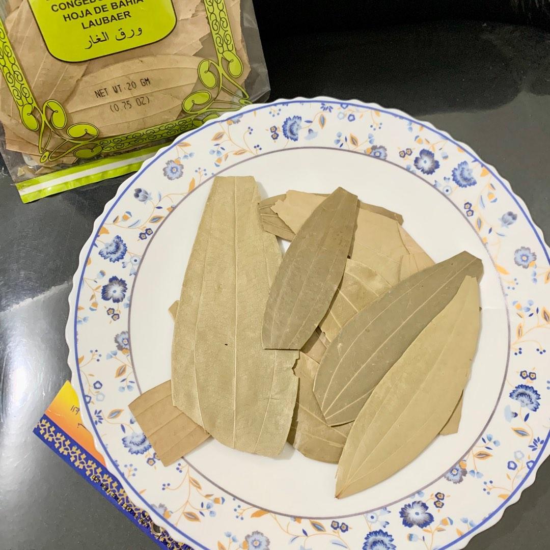 MEHRAN Indian Bay Leaves / Tej Patta 20grams, Food & Drinks, Spice ...