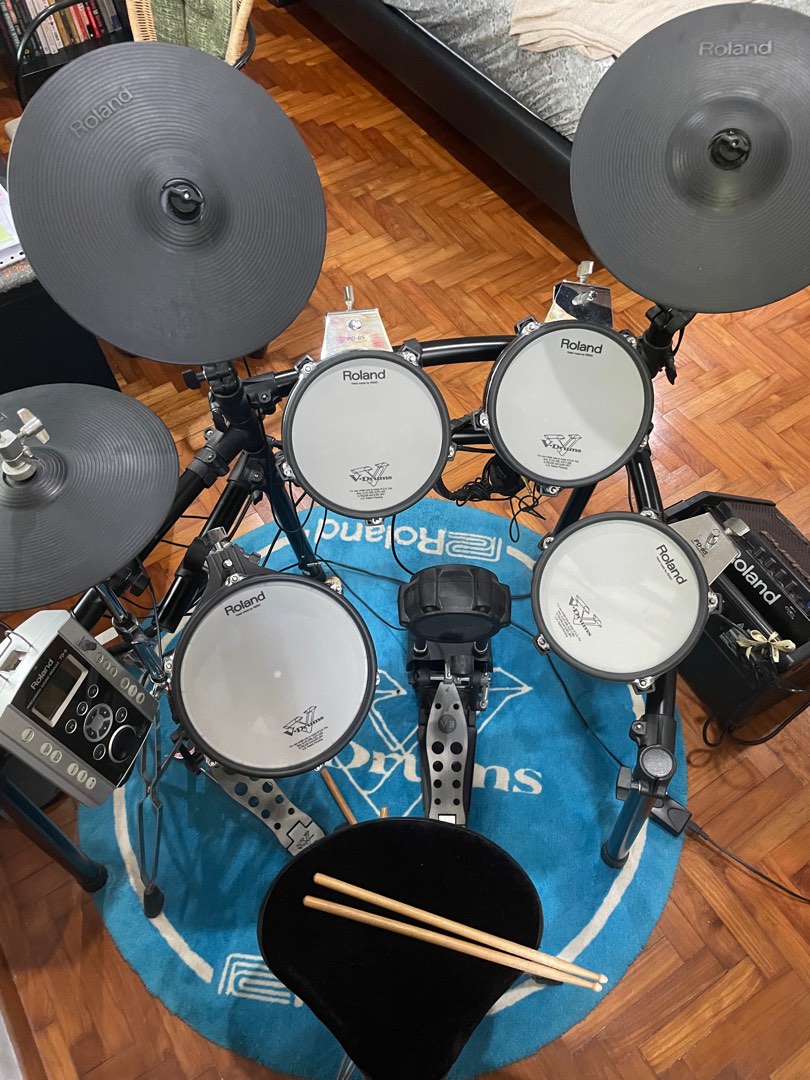 Roland TD-9 v drum set with amplifier, Hobbies & Toys, Music & Media ...